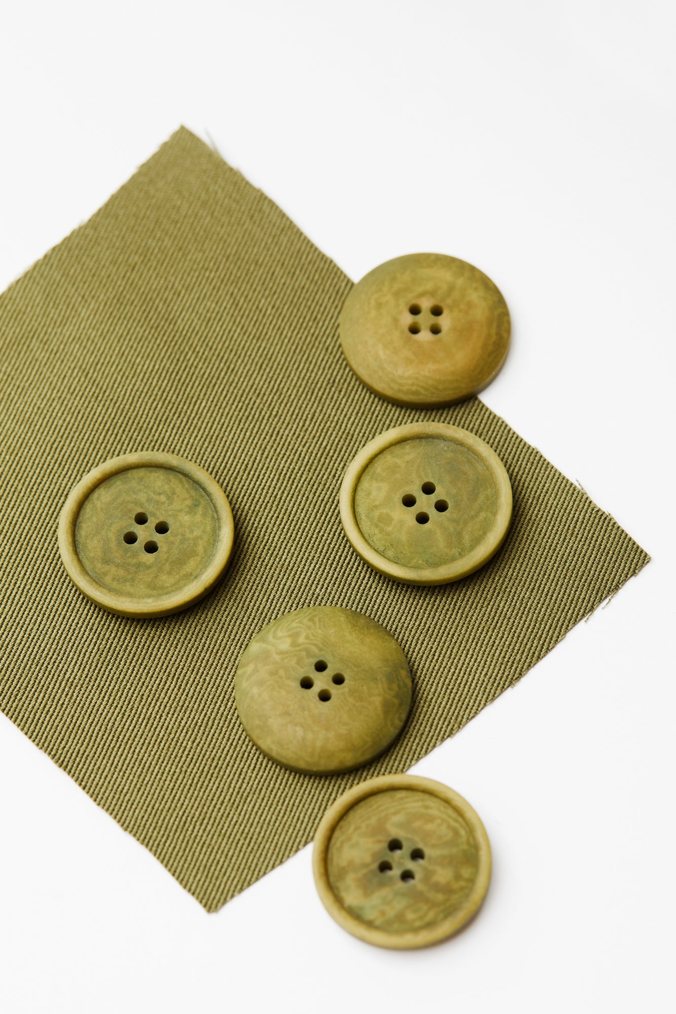 mind the MAKER® BLAZE COROZO BUTTONS • Olive Green • 28mm • Pattern Scissors Frock