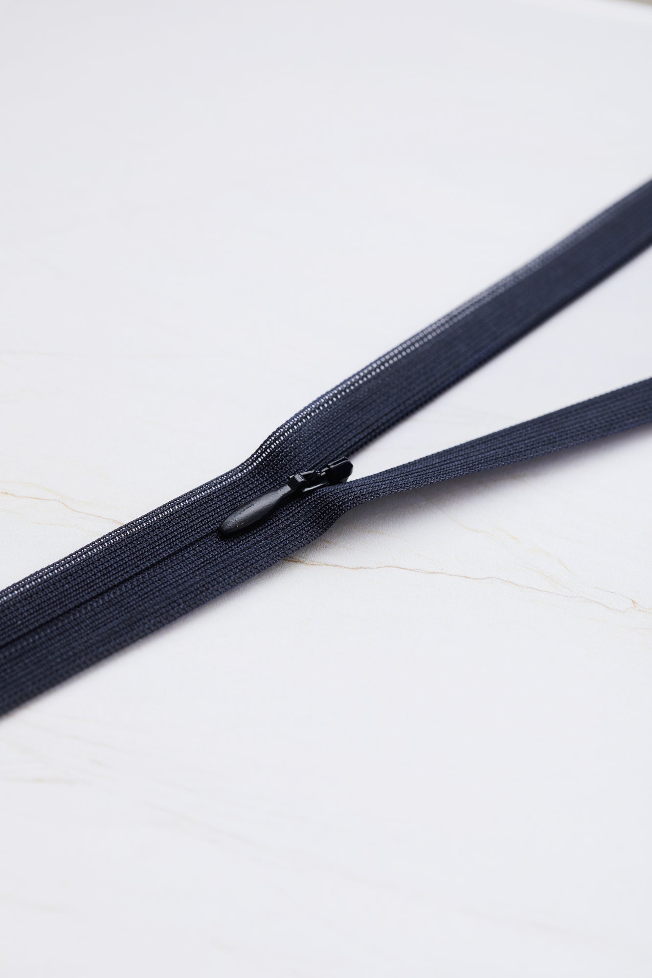 YKK® INVISIBLE ZIPPER • mind the MAKER® • 30cm or 60cm – Pattern ...