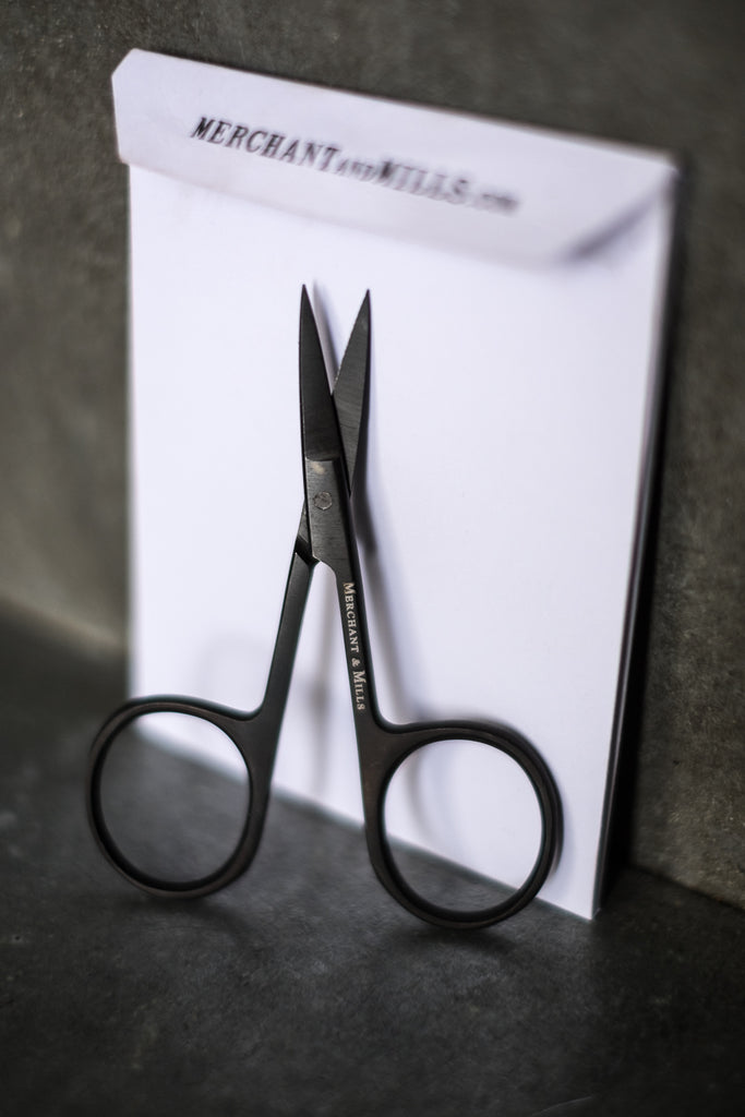 WIDE BOW SCISSORS • Merchant & Mills – Pattern Scissors Frock
